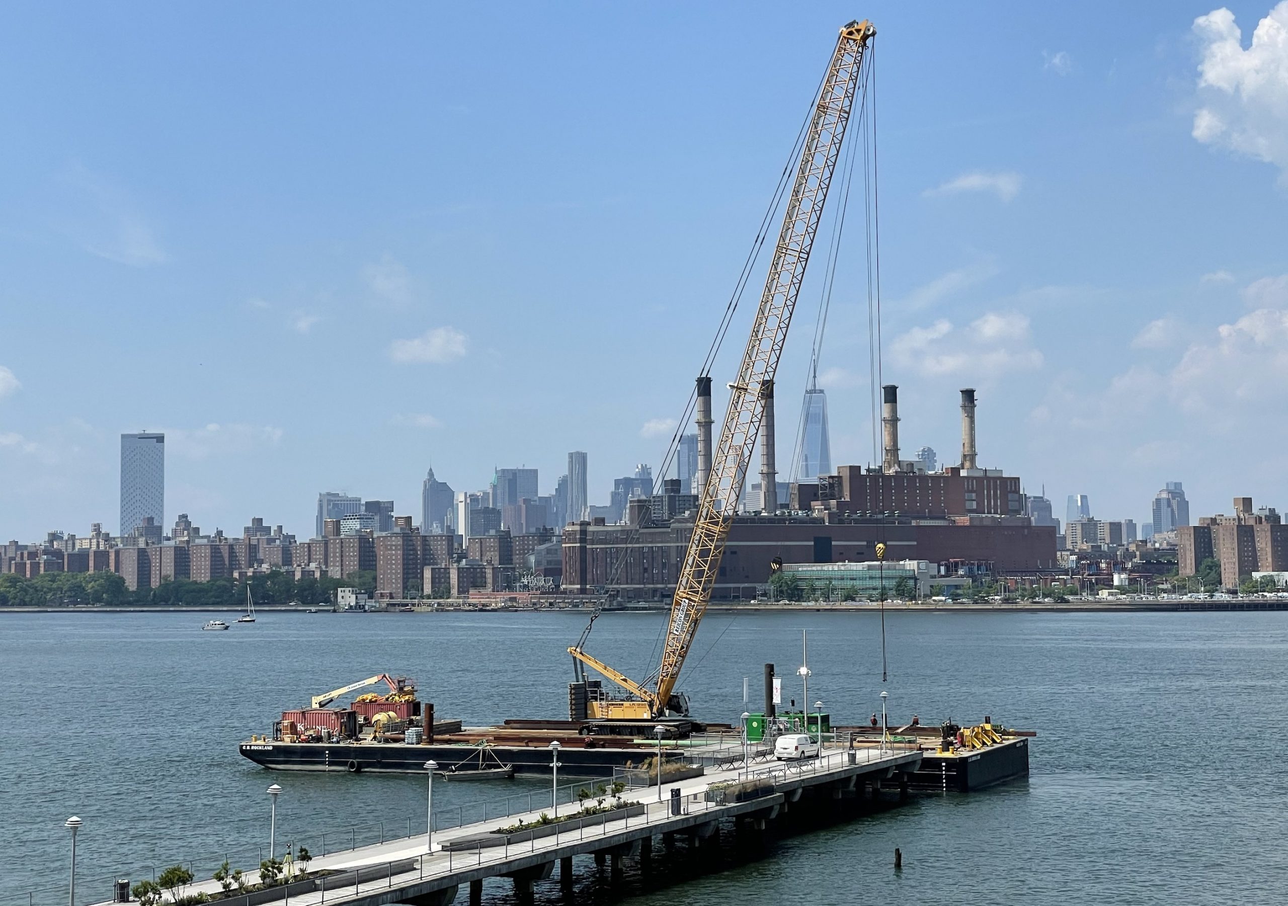 Greenpoint Ferry Stop is OFFICIALLY BACK - Greenpointers