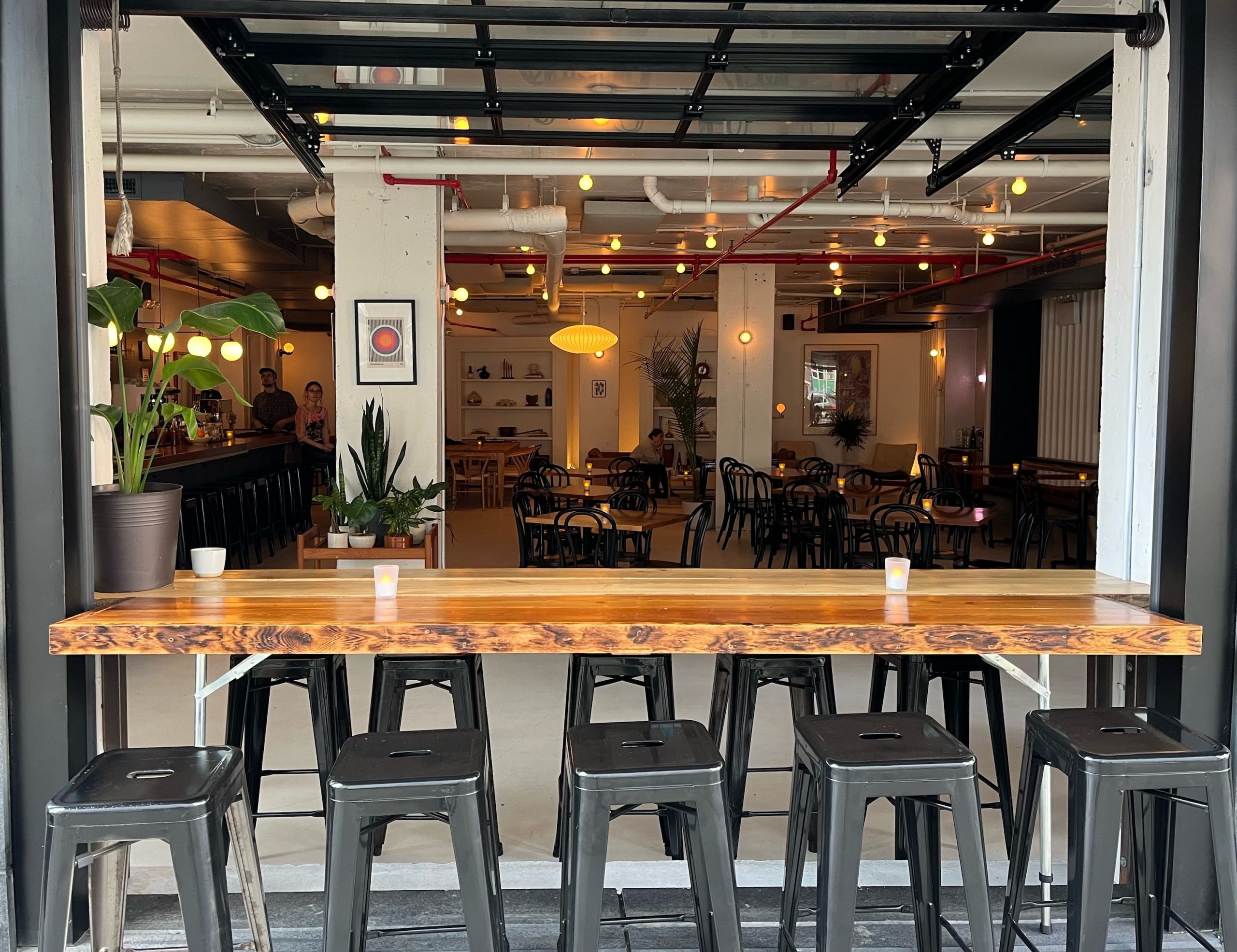 Lavender Lake Serves Up Distinctive Cocktails and Enticing Bar Food in Williamsburg - Greenpointers