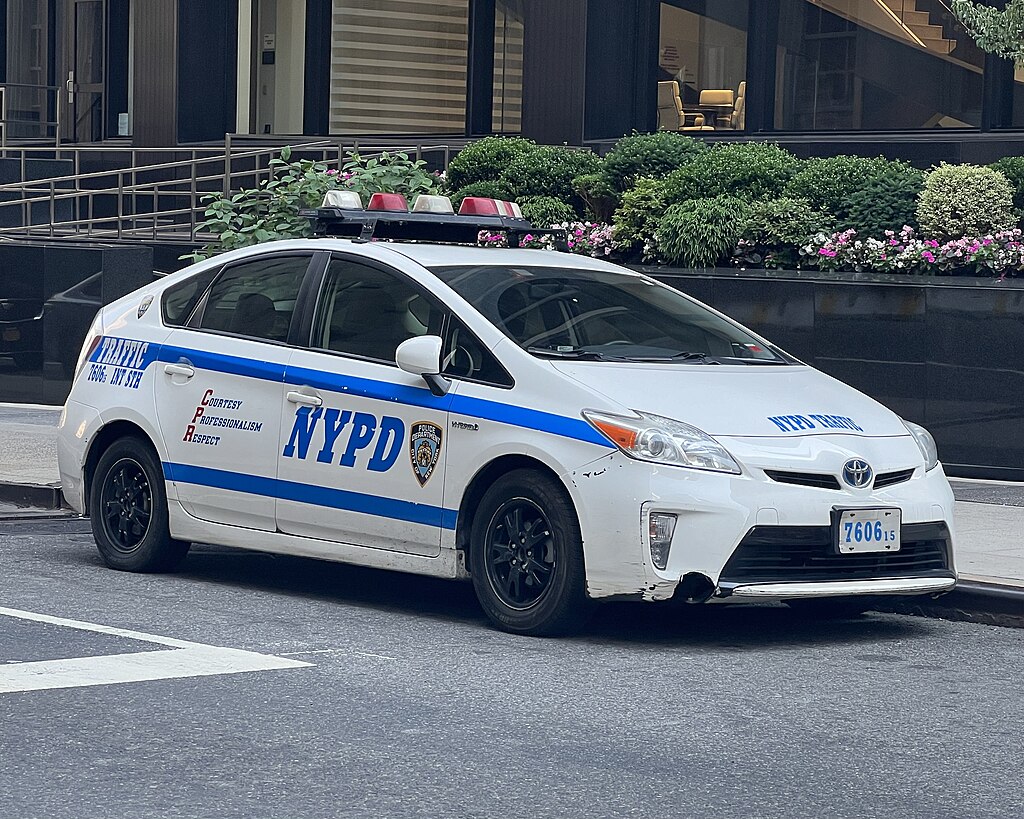 Off-Duty NYPD Officer Arrested in Greenpoint and Charged with Obstruction of Breathing ...