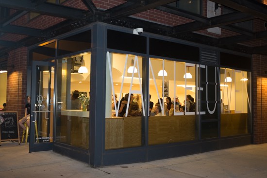 EXTERIOR_NIGHT_VAN_LEEUWEN_WILLIAMSBURG_ROSIE_DE_BELGEONNE - Greenpointers