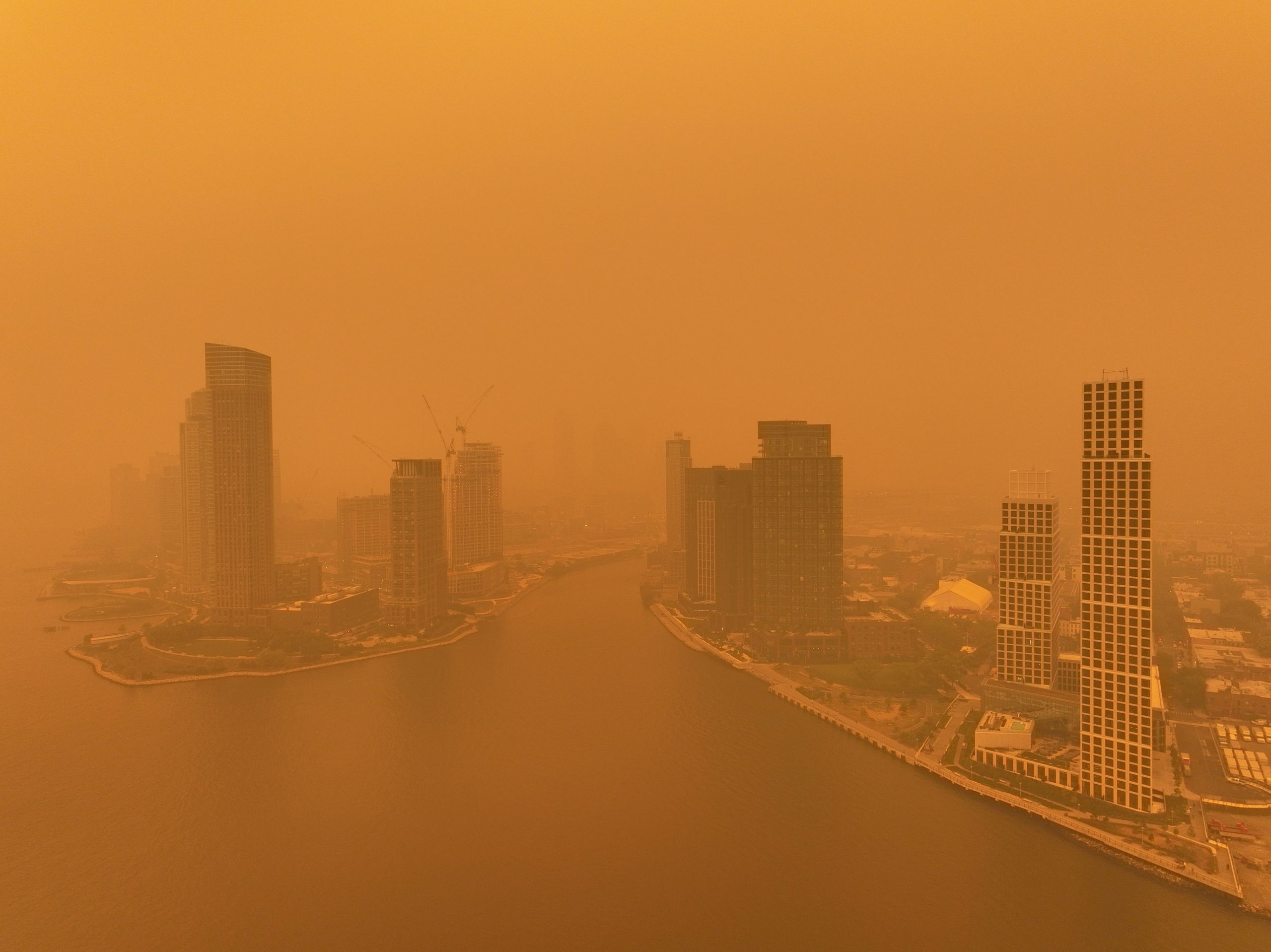 PHOTOS: Air Quality Reaches Hazardous Levels Across the City ...