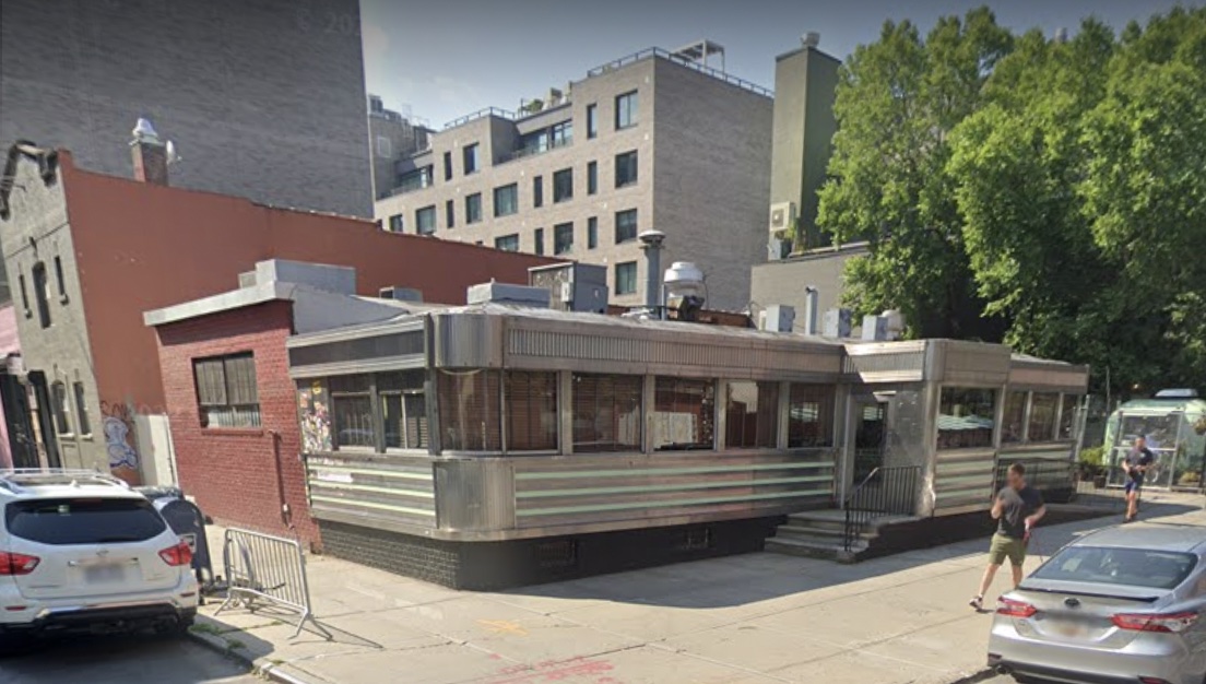 dinerexterior - Greenpointers