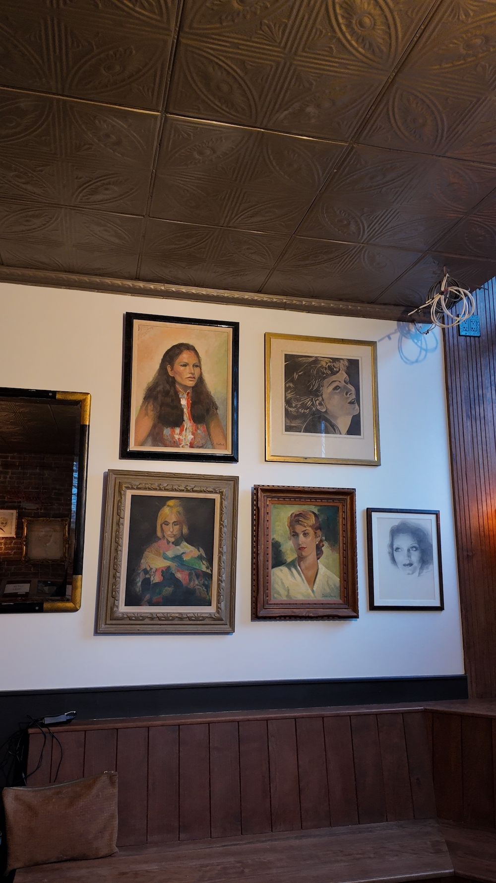 Dolly's Swing & Dive Reopens on Wythe Avenue - Greenpointers